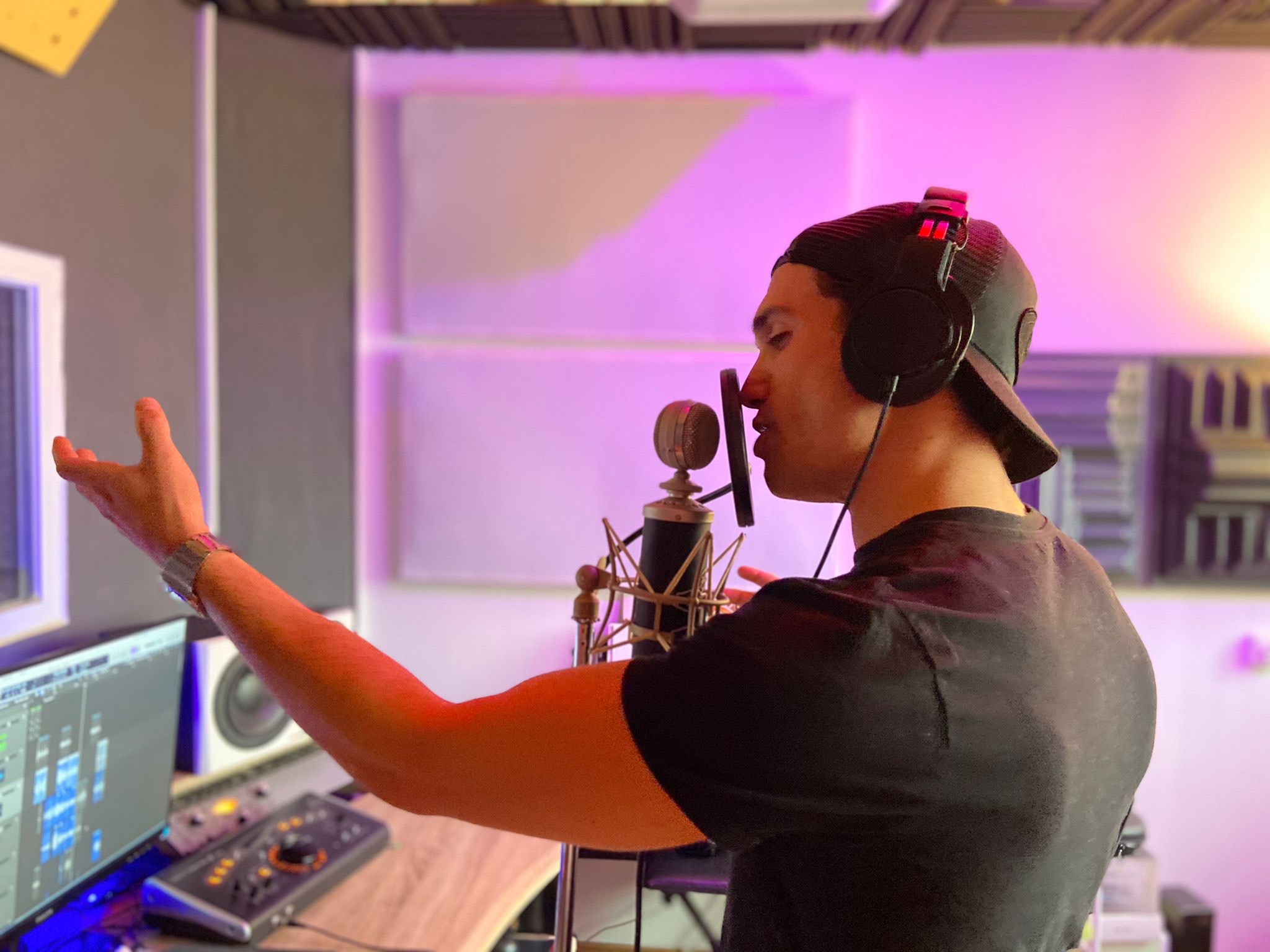 "Saturday", el nuevo lanzamiento de Jaime Lorente